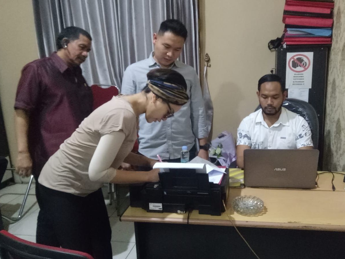 Nikita Mirzani Penuhi Wajib Lapor di Polresta Serang Kota, Usai Pulang ... Nikita Mirzani Penuhi Wajib Lapor di Polresta Serang Kota, Usai Pulang ...